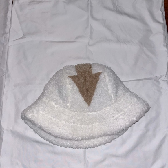 Accessories | White Appa Bucket Hat From Avatar The Last Airbender ...